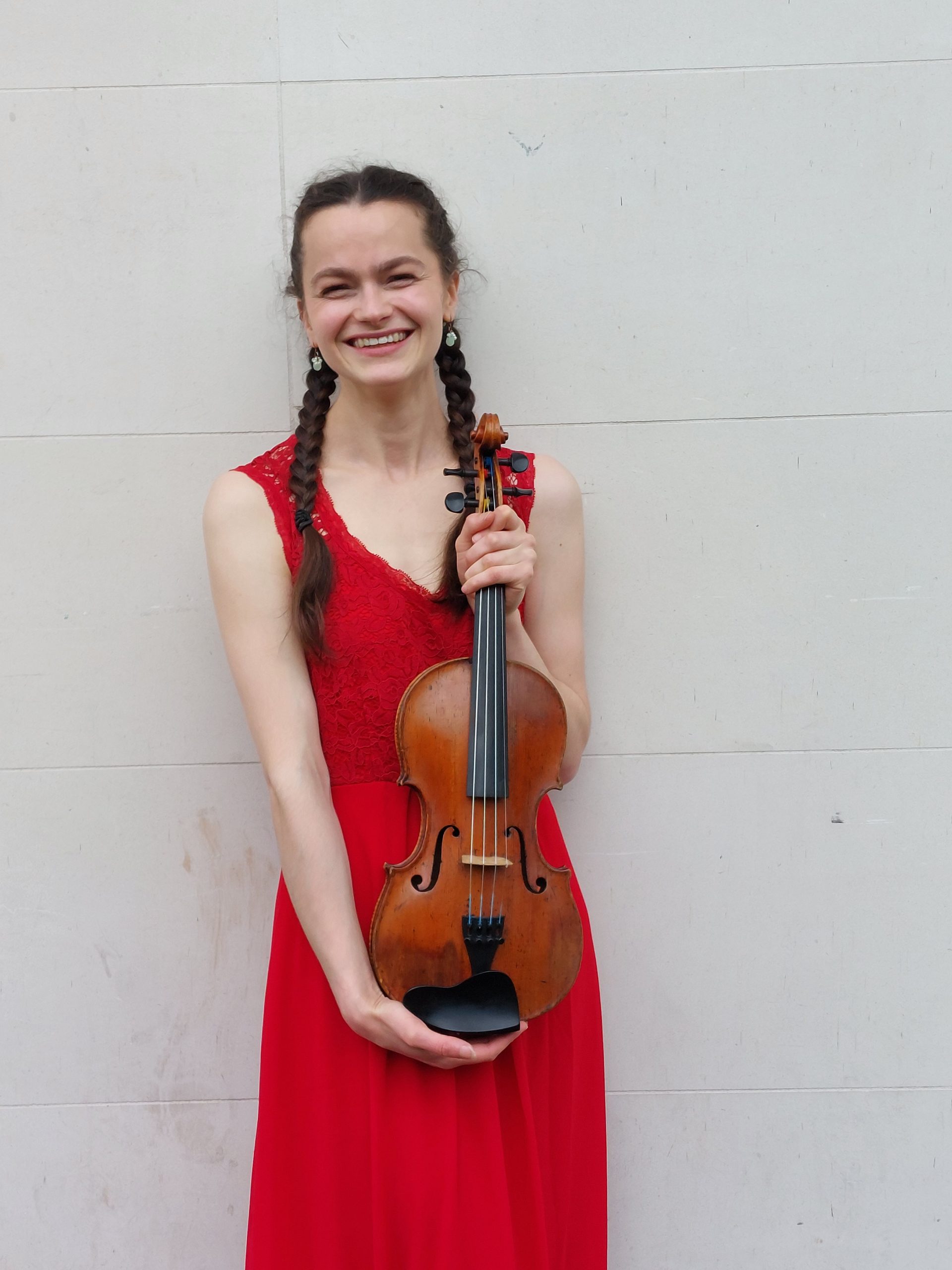 Emily Brooks Cardiff UK Music Teachers emily-brooks-cardiff-uk-music-teachers